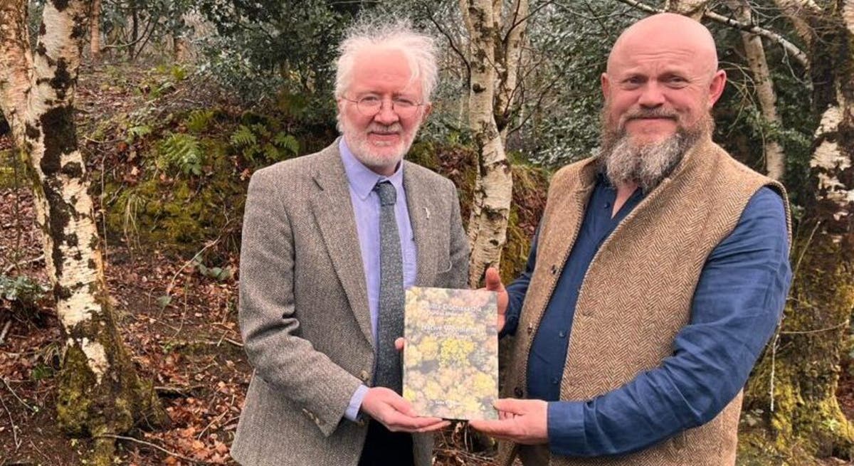 Cochaill Ulóg Grafacha Do Mhná